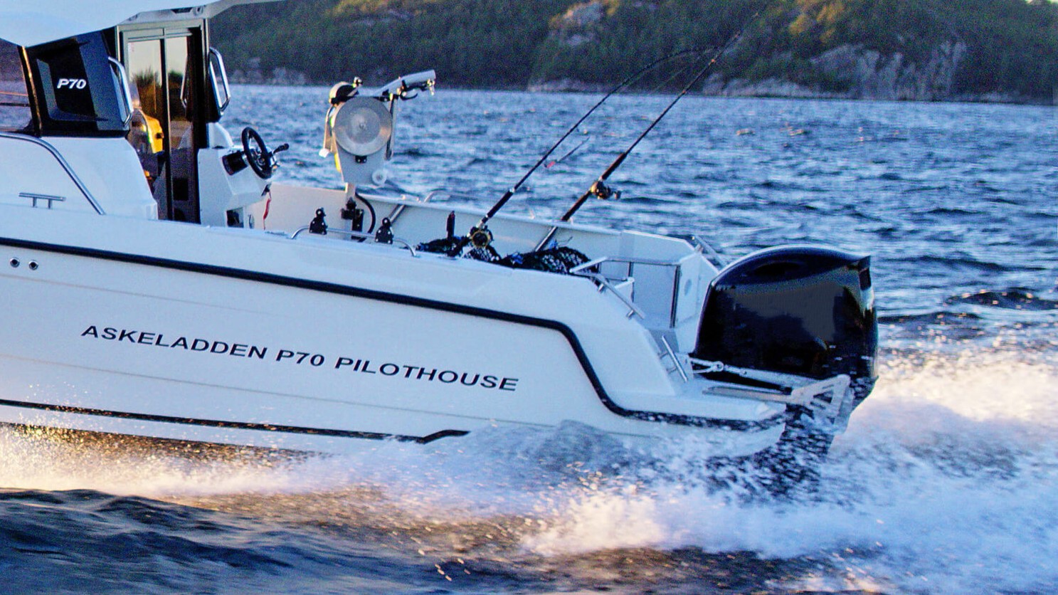 ASKELADDEN P70 PILOTHOUSE med Mercury V8 P200 Hk Pro XS | Yama-Tek